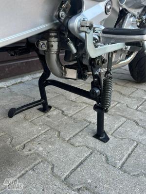 Black Yamaha FZ 600 2006 in Vilnius, with an engine capacity of 0.60 L and mileage of 19 thousand km for 3150 €, photo 15 on AUTOMOTO.COM.LV