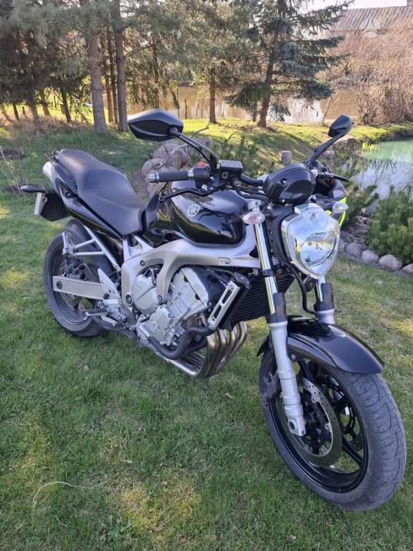 Black Yamaha FZ 600 2006 in Marijampole, with an engine capacity of 0.60 L and mileage of 26 thousand km for 2250 €, photo 2 on AUTOMOTO.COM.LV