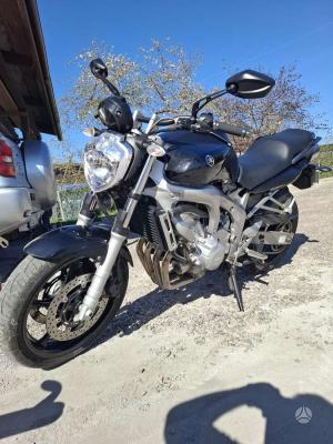 Black Yamaha FZ 600 2006 in Marijampole, with an engine capacity of 0.60 L and mileage of 26 thousand km for 2250 €, photo 8 on AUTOMOTO.COM.LV