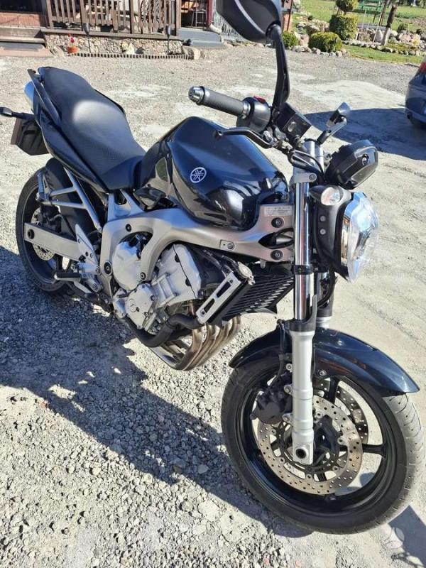 Black Yamaha FZ 600 2006 in Marijampole, with an engine capacity of 0.60 L and mileage of 26 thousand km for 2250 €, photo 8 on AUTOMOTO.COM.LV