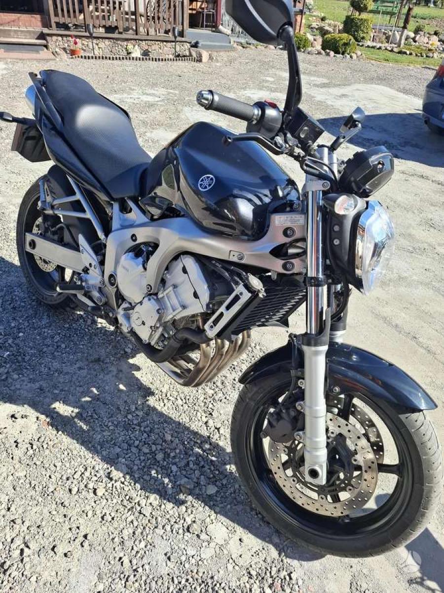 Black Yamaha FZ 600 2006 in Marijampole, with an engine capacity of 0.60 L and mileage of 26 thousand km for 2250 €, photo 9 on AUTOMOTO.COM.LV
