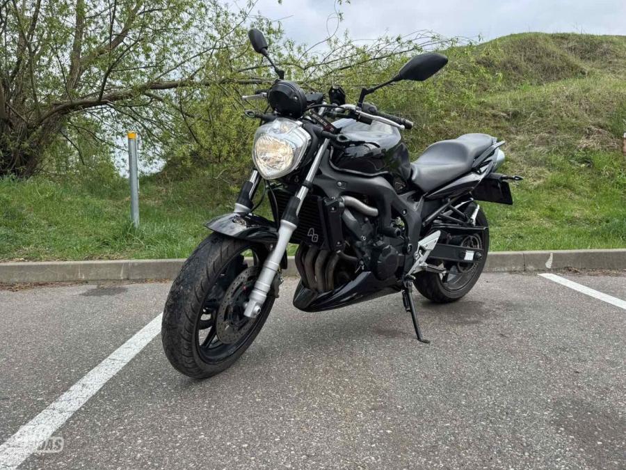 Черный Ямаха FZ 600 2007 в Вильнюс, объемом двигателя 0.60 л и пробегом 57 тыс. км за 2400 €, фото 1 на AUTOMOTO.COM.LV