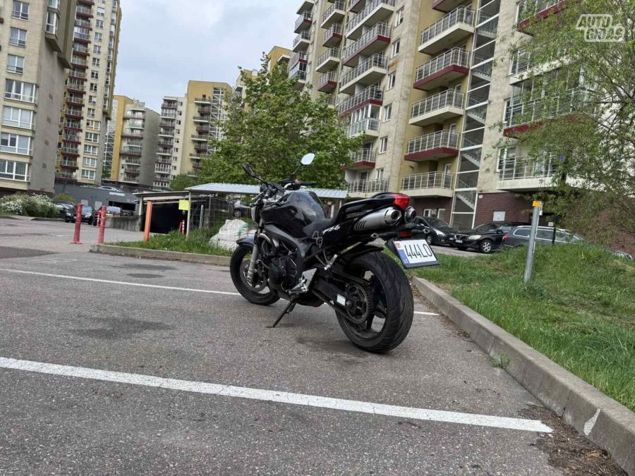 Черный Ямаха FZ 600 2007 в Вильнюс, объемом двигателя 0.60 л и пробегом 57 тыс. км за 2400 €, фото 3 на AUTOMOTO.COM.LV