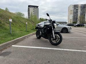 Черный Ямаха FZ 600 2007 в Вильнюс, объемом двигателя 0.60 л и пробегом 57 тыс. км за 2400 €, фото 4 на AUTOMOTO.COM.LV