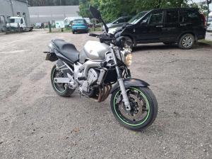 Grey Yamaha FZ 600 2004 in Druskininkai, with an engine capacity of 0.60 L and mileage of 79 thousand km for 2350 €, photo  on AUTOMOTO.COM.LV
