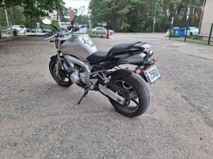 Grey Yamaha FZ 600 2004 in Druskininkai, with an engine capacity of 0.60 L and mileage of 79 thousand km for 2350 €, photo 4 on AUTOMOTO.COM.LV