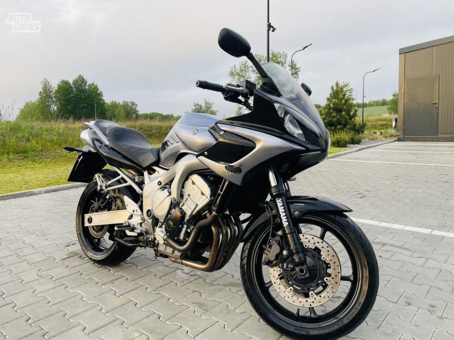 Pelēks Yamaha FZ 600 2006 Kauņa, ar dzinēja tilpumu 0.60 L un nobraukumu 100 tūkst. km par 1900 €, foto 6 vietnē AUTOMOTO.COM.LV