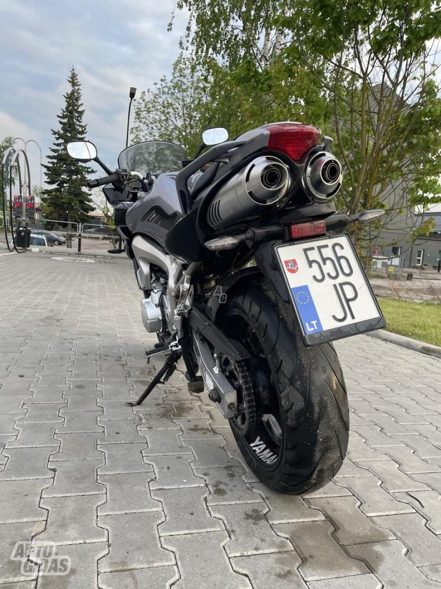 Pelēks Yamaha FZ 600 2006 Kauņa, ar dzinēja tilpumu 0.60 L un nobraukumu 100 tūkst. km par 1900 €, foto 11 vietnē AUTOMOTO.COM.LV