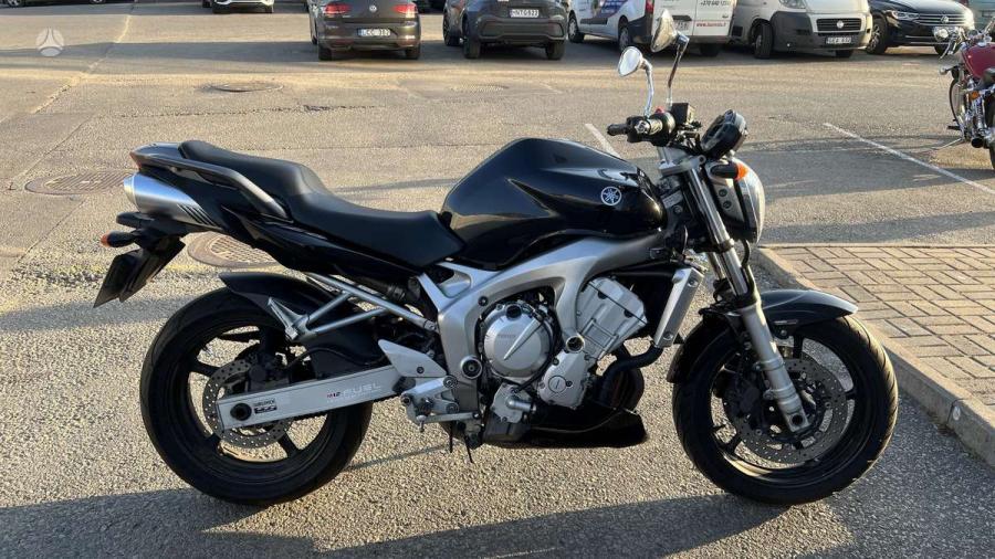 Yamaha FZ 600 2004 in Vilnius, with an engine capacity of 0.60 L and mileage of 40 thousand km for 2350 €, photo 1 on AUTOMOTO.COM.LV