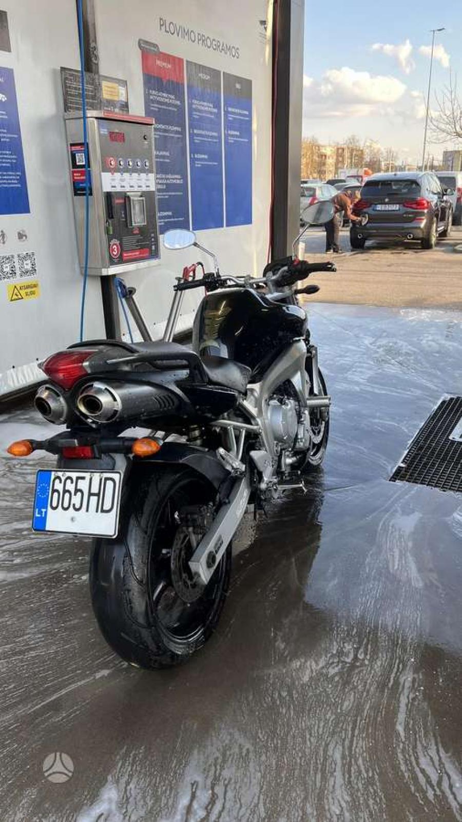 Yamaha FZ 600 2004 in Vilnius, with an engine capacity of 0.60 L and mileage of 40 thousand km for 2350 €, photo 3 on AUTOMOTO.COM.LV