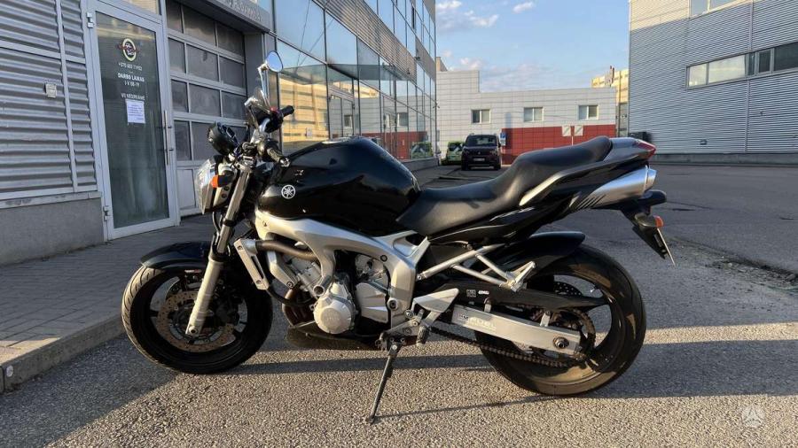 Yamaha FZ 600 2004 in Vilnius, with an engine capacity of 0.60 L and mileage of 40 thousand km for 2350 €, photo 4 on AUTOMOTO.COM.LV