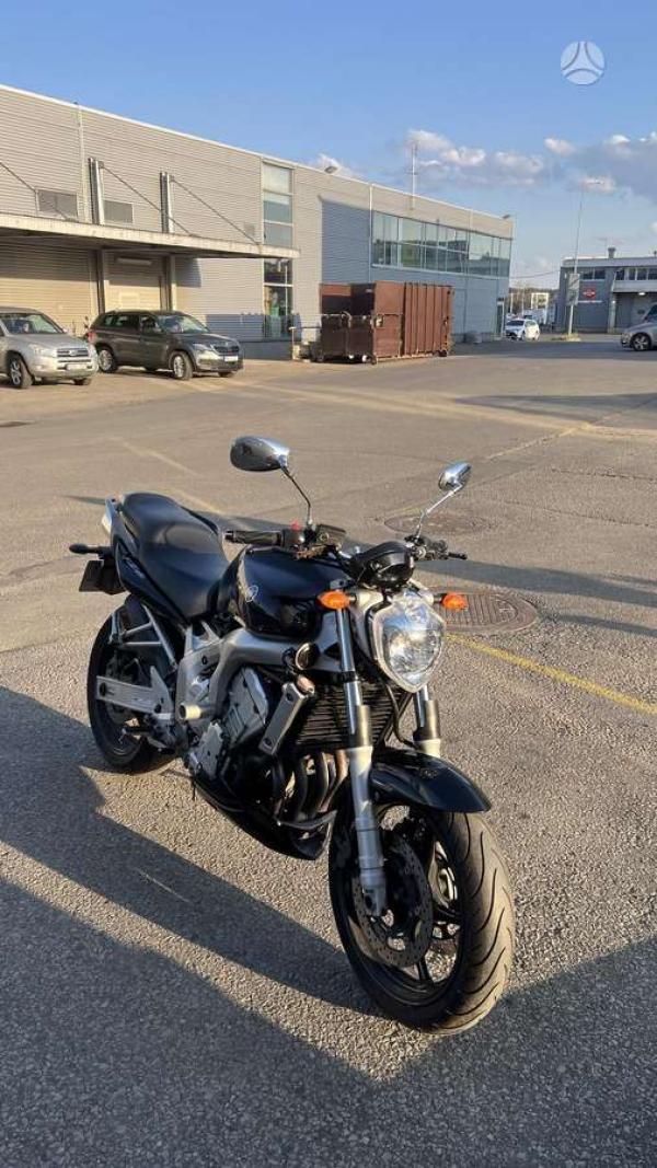 Yamaha FZ 600 2004 in Vilnius, with an engine capacity of 0.60 L and mileage of 40 thousand km for 2350 €, photo 5 on AUTOMOTO.COM.LV