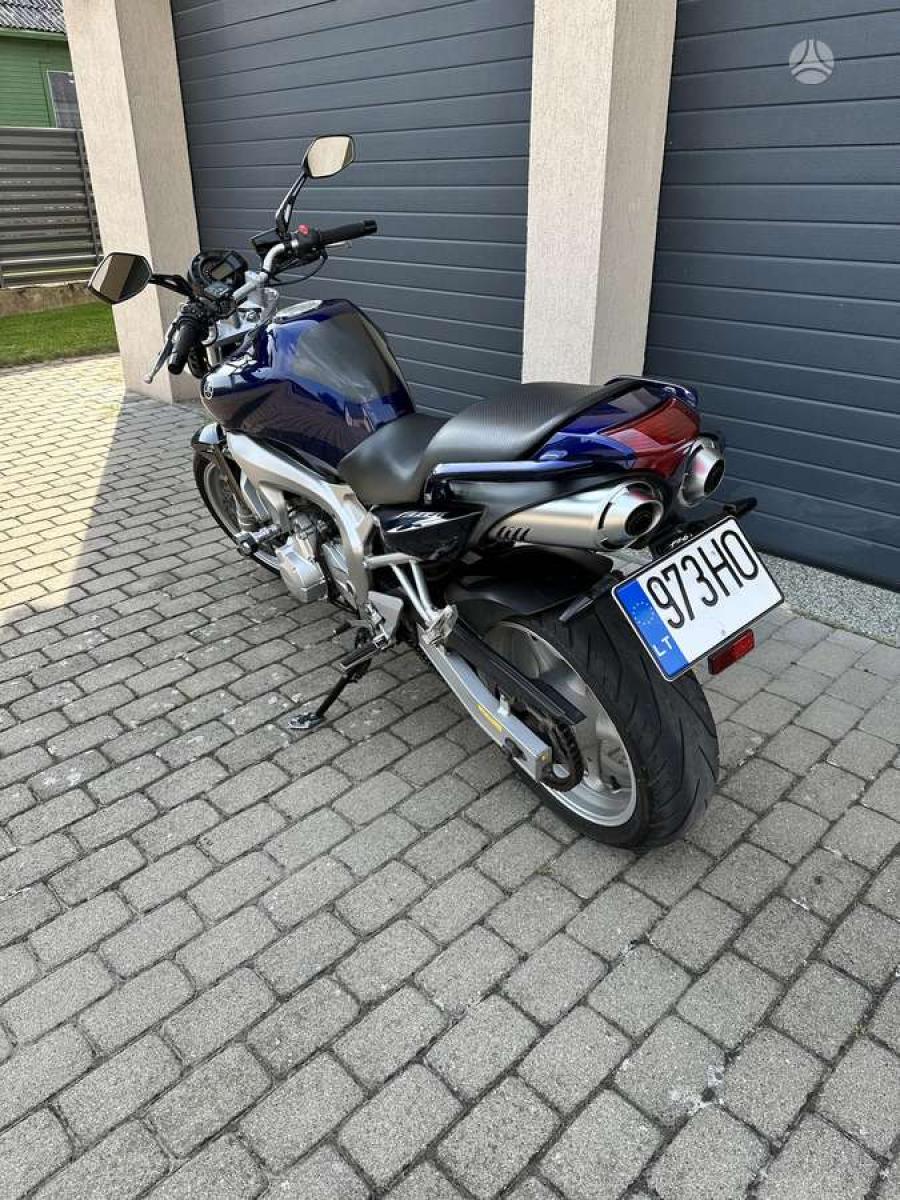 Yamaha FZ 600 2004 in Prienai, with an engine capacity of 0.60 L and mileage of 40 thousand km for 2000 €, photo 1 on AUTOMOTO.COM.LV