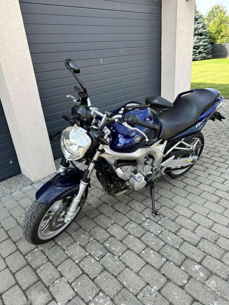 Yamaha FZ 600 2004 in Prienai, with an engine capacity of 0.60 L and mileage of 40 thousand km for 2000 €, photo 3 on AUTOMOTO.COM.LV