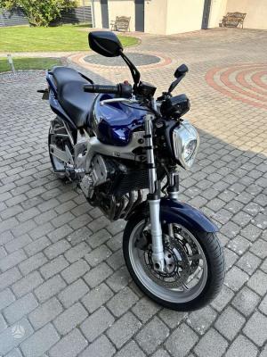 Yamaha FZ 600 2004 in Prienai, with an engine capacity of 0.60 L and mileage of 40 thousand km for 2000 €, photo 4 on AUTOMOTO.COM.LV