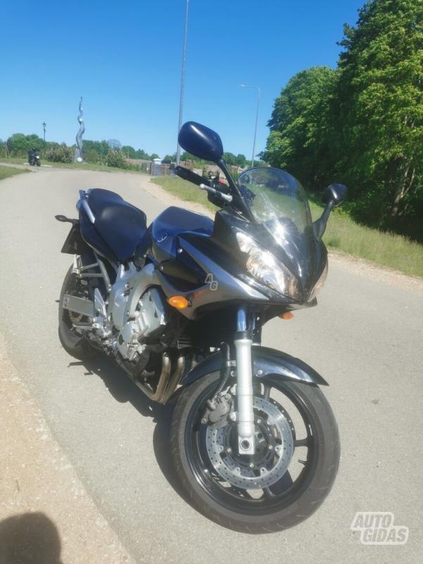 Yamaha FZ 600 2005 Tauragė, ar dzinēja tilpumu 0.60 L un nobraukumu 34 tūkst. km par 2200 €, foto 1 vietnē AUTOMOTO.COM.LV