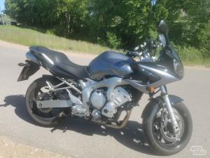 Ямаха FZ 600 2005 в Таураге, объемом двигателя 0.60 л и пробегом 34 тыс. км за 2200 €, фото 4 на AUTOMOTO.COM.LV