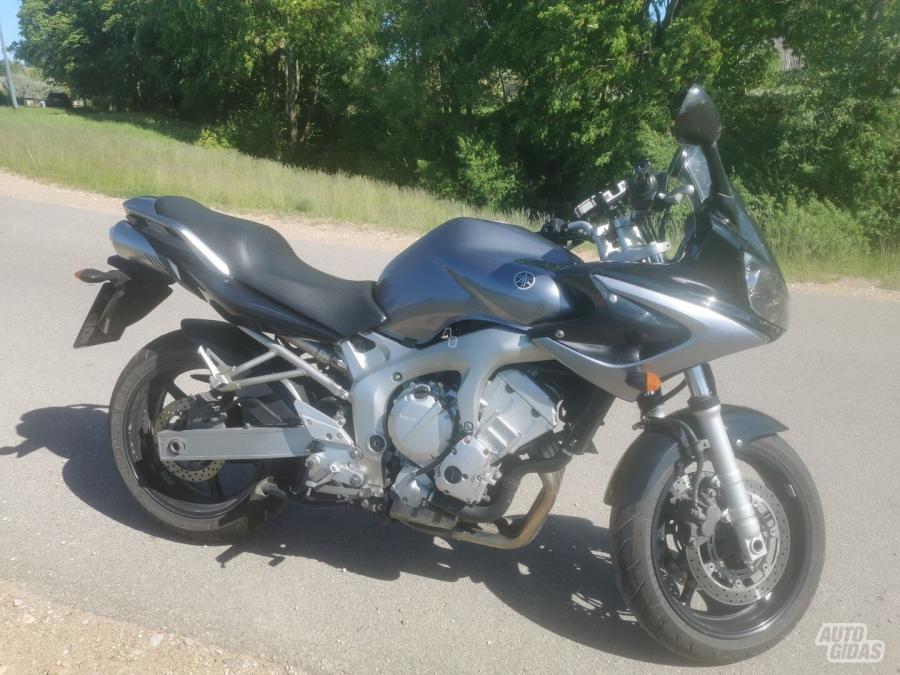 Ямаха FZ 600 2005 в Таураге, объемом двигателя 0.60 л и пробегом 34 тыс. км за 2200 €, фото 4 на AUTOMOTO.COM.LV
