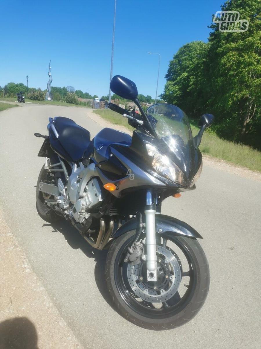 Yamaha FZ 600 2005 Tauragė, ar dzinēja tilpumu 0.60 L un nobraukumu 34 tūkst. km par 2000 €, foto 4 vietnē AUTOMOTO.COM.LV