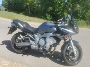 Yamaha FZ 600 2005 Tauragė, ar dzinēja tilpumu 0.60 L un nobraukumu 34 tūkst. km par 2000 €, foto 5 vietnē AUTOMOTO.COM.LV