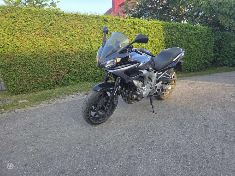Yamaha FZ 600 2006 in Kaunas, with an engine capacity of 0.60 L and mileage of 56 thousand km for 2000 €, photo 1 on AUTOMOTO.COM.LV