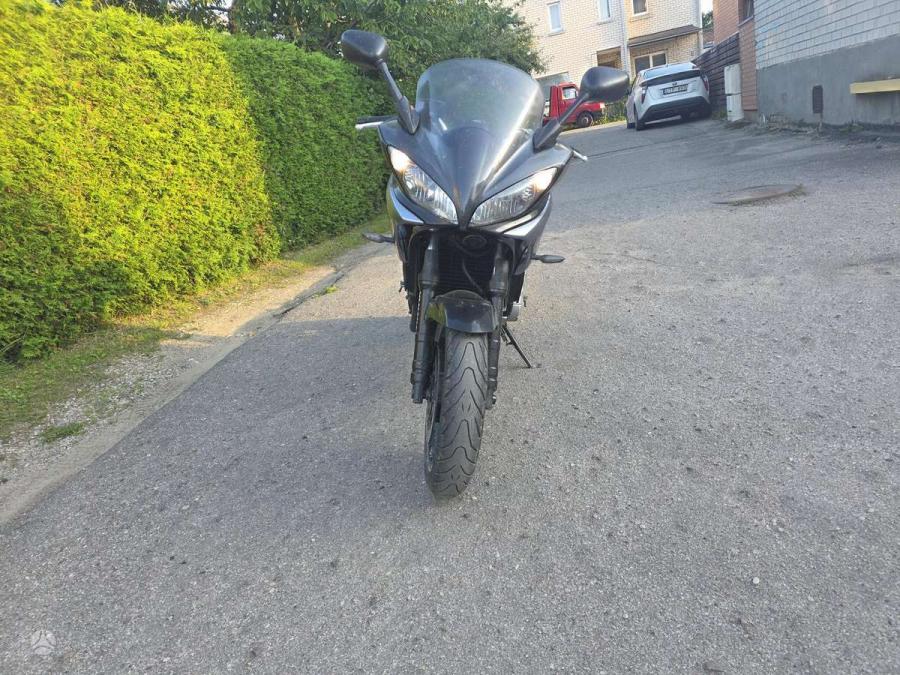 Yamaha FZ 600 2006 in Kaunas, with an engine capacity of 0.60 L and mileage of 56 thousand km for 2000 €, photo 3 on AUTOMOTO.COM.LV