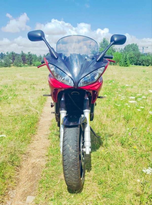 Red Yamaha FZ 600 2006 in Vilnius, with an engine capacity of 0.60 L and mileage of 0 thousand km for 2500 €, photo 3 on AUTOMOTO.COM.LV