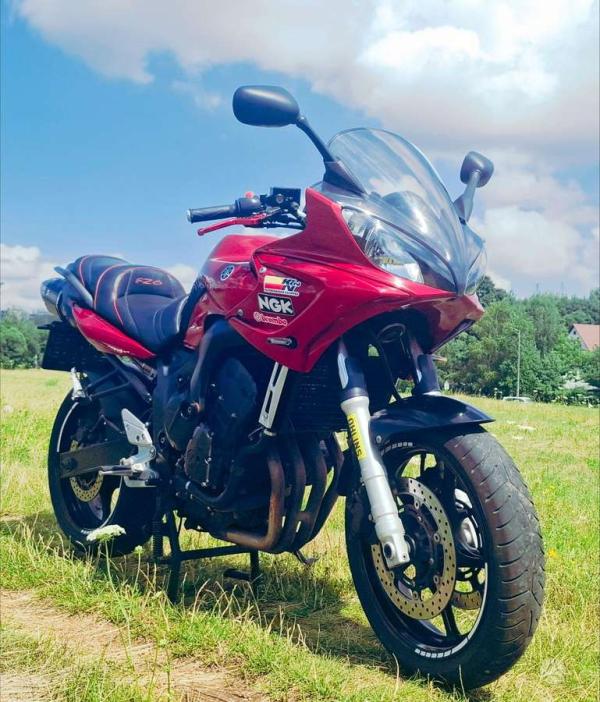 Red Yamaha FZ 600 2006 in Vilnius, with an engine capacity of 0.60 L and mileage of 0 thousand km for 2500 €, photo 4 on AUTOMOTO.COM.LV