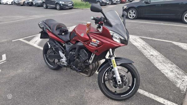 Red Yamaha FZ 600 2006 in Vilnius, with an engine capacity of 0.60 L and mileage of 0 thousand km for 2500 €, photo 7 on AUTOMOTO.COM.LV