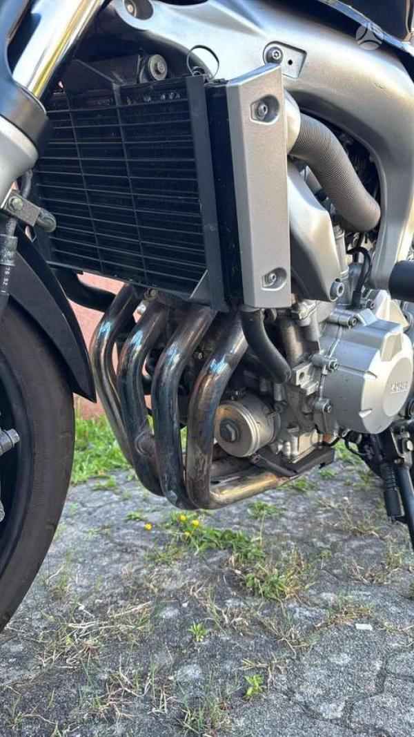 Черный Ямаха FZ 6N 2004 в Клайпеда, объемом двигателя 0.60 л и пробегом 19 тыс. км за 2800 €, фото 6 на AUTOMOTO.COM.LV