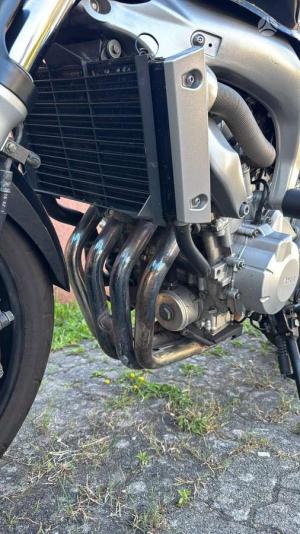 Черный Ямаха FZ 6N 2004 в Клайпеда, объемом двигателя 0.60 л и пробегом 19 тыс. км за 2800 €, фото 7 на AUTOMOTO.COM.LV