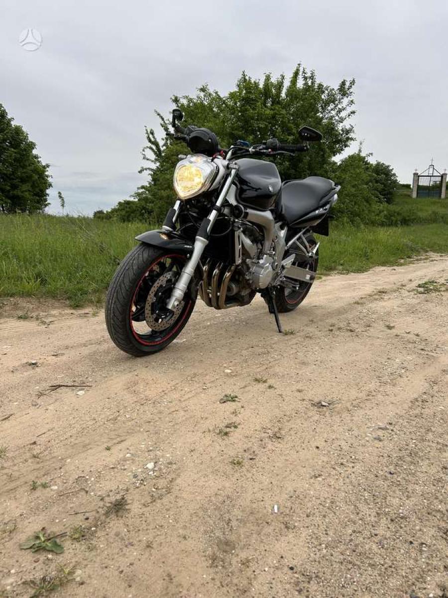 Black Yamaha FZ 6N 2007 in Alytus, with an engine capacity of 0.60 L and mileage of 36 thousand km for 3000 €, photo 1 on AUTOMOTO.COM.LV