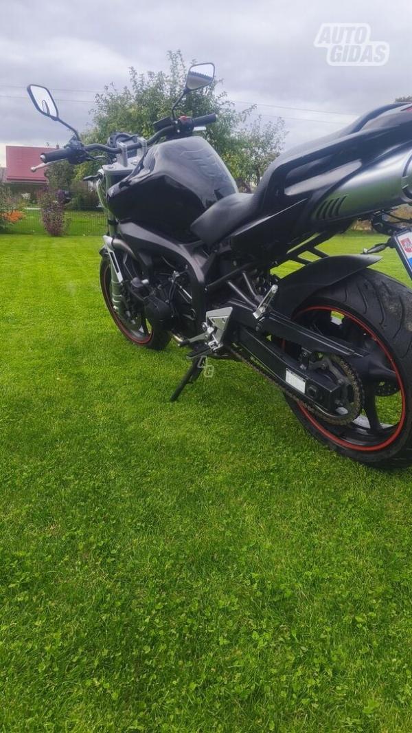 Melns Yamaha FZ 6N 2007 Marijampole, ar dzinēja tilpumu 0.60 L un nobraukumu 0 tūkst. km par 2700 €, foto 3 vietnē AUTOMOTO.COM.LV