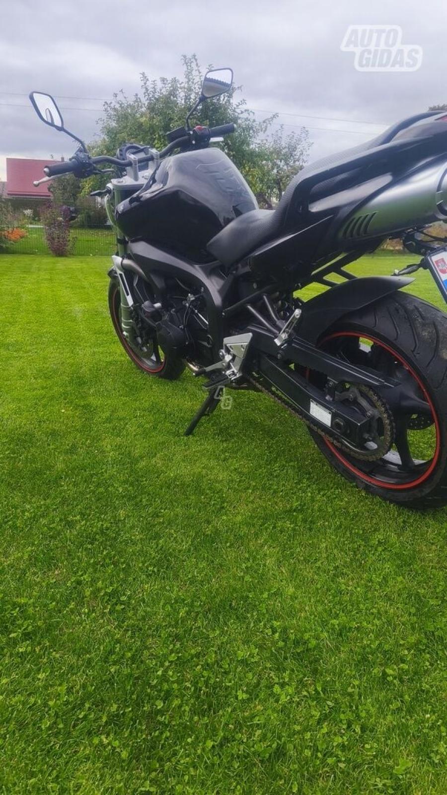 Melns Yamaha FZ 6N 2007 Marijampole, ar dzinēja tilpumu 0.60 L un nobraukumu 0 tūkst. km par 2700 €, foto 3 vietnē AUTOMOTO.COM.LV