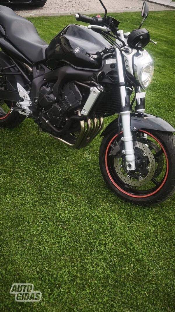 Melns Yamaha FZ 6N 2007 Marijampole, ar dzinēja tilpumu 0.60 L un nobraukumu 0 tūkst. km par 2700 €, foto 4 vietnē AUTOMOTO.COM.LV