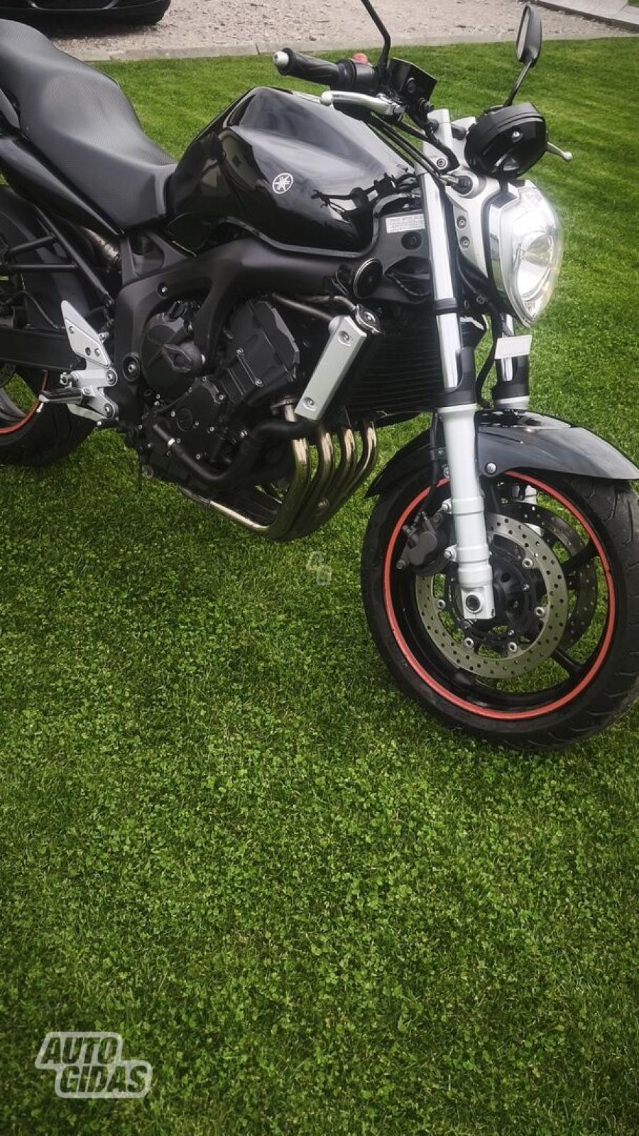 Melns Yamaha FZ 6N 2007 Marijampole, ar dzinēja tilpumu 0.60 L un nobraukumu 0 tūkst. km par 2700 €, foto 4 vietnē AUTOMOTO.COM.LV