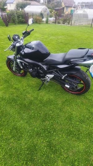 Melns Yamaha FZ 6N 2007 Marijampole, ar dzinēja tilpumu 0.60 L un nobraukumu 0 tūkst. km par 2500 €, foto 6 vietnē AUTOMOTO.COM.LV
