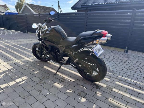 Yamaha FZ 6N 2009 Kretinga vietnē Melns Yamaha FZ 6N 2009 Kretinga, ar dzinēja tilpumu 0.60 L un nobraukumu 53 tūkst. km par 3000 €, foto 5 vietnē AUTOMOTO.COM.LV