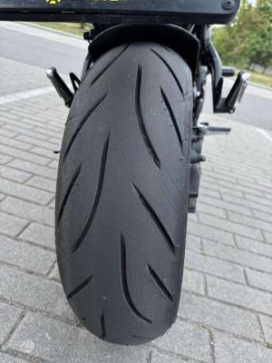Pelēks Yamaha FZ 6N 2009 Viļņa, ar dzinēja tilpumu 0.60 L un nobraukumu 55 tūkst. km par 2500 €, foto 5 vietnē AUTOMOTO.COM.LV