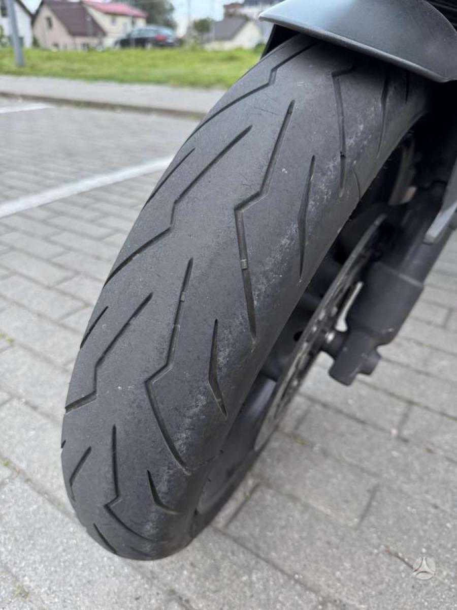 Pelēks Yamaha FZ 6N 2009 Viļņa, ar dzinēja tilpumu 0.60 L un nobraukumu 55 tūkst. km par 2500 €, foto 6 vietnē AUTOMOTO.COM.LV