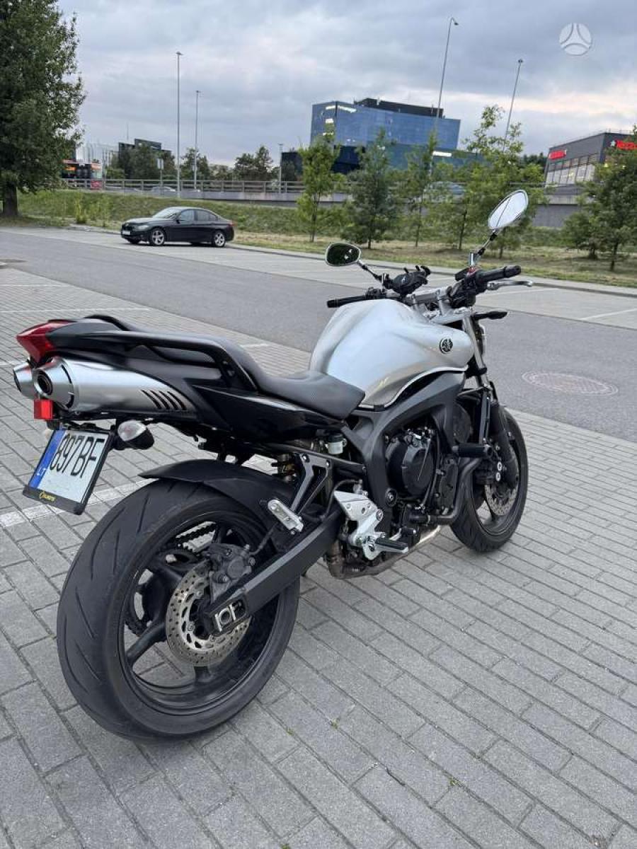 Pelēks Yamaha FZ 6N 2009 Viļņa, ar dzinēja tilpumu 0.60 L un nobraukumu 55 tūkst. km par 2500 €, foto 10 vietnē AUTOMOTO.COM.LV