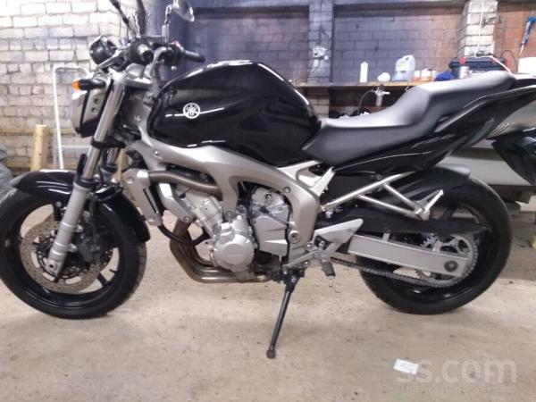 Ямаха FZ 6N 2004 в Огре на AUTOMOTO.COM.LV Ямаха FZ 6N 2004 в Огре, объемом двигателя 0.60 л и пробегом 0 тыс. км за 2650 €, фото 3 на AUTOMOTO.COM.LV