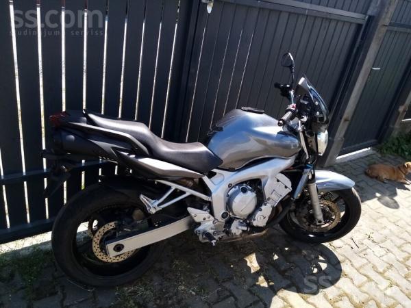 Yamaha FZ 6N 2005 in Riga, with an engine capacity of 0.60 L and mileage of 0 thousand km for 2800 €, photo 3 on AUTOMOTO.COM.LV