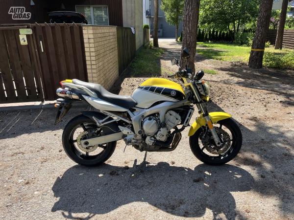 Yamaha FZ 6N 2005 in Kaunas, with an engine capacity of 0.60 L and mileage of 102 thousand km for 2000 €, photo 4 on AUTOMOTO.COM.LV