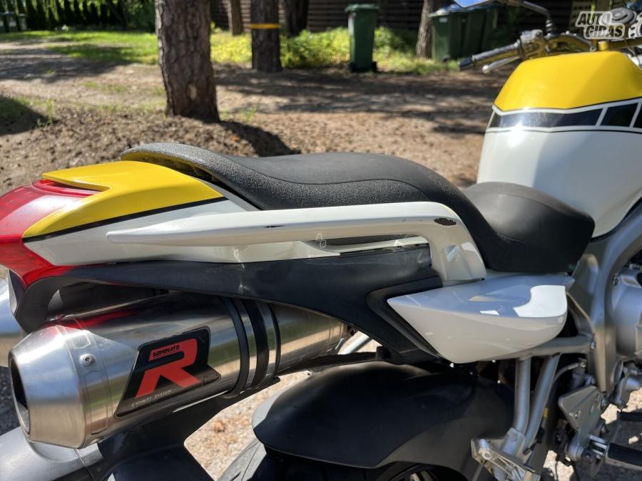 Yamaha FZ 6N 2005 in Kaunas, with an engine capacity of 0.60 L and mileage of 102 thousand km for 2000 €, photo 11 on AUTOMOTO.COM.LV
