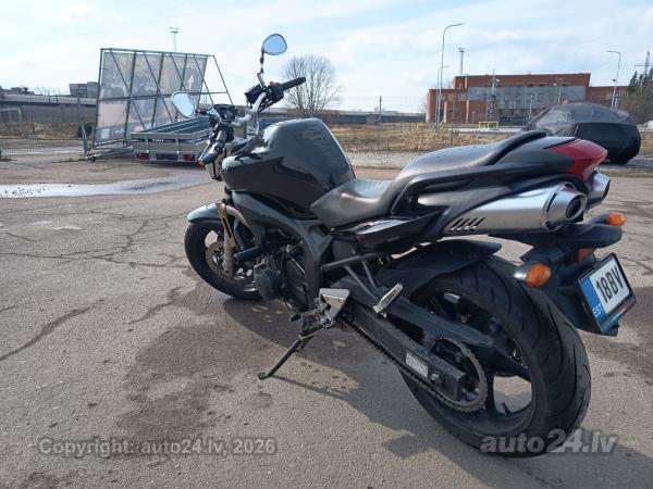 Yamaha FZ 6N 2006 in Narva, with an engine capacity of 0.60 L and mileage of 28 thousand km for 3399 €, photo 4 on AUTOMOTO.COM.LV