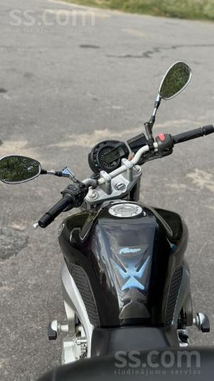 Yamaha FZ 6N 2006 in Riga, with an engine capacity of 0.60 L and mileage of 0 thousand km for 2750 €, photo 4 on AUTOMOTO.COM.LV