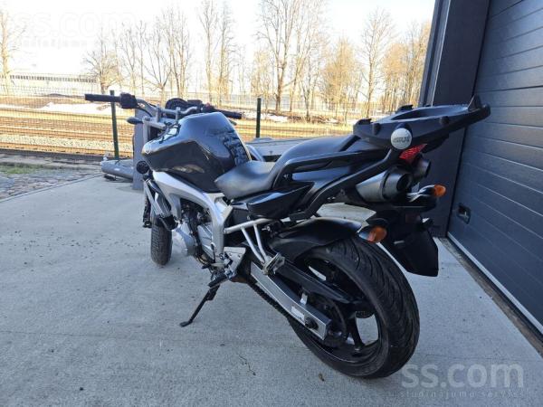 Yamaha FZ 6N 2007 in Cesis, with an engine capacity of 0.60 L and mileage of 0 thousand km for 2600 €, photo 4 on AUTOMOTO.COM.LV