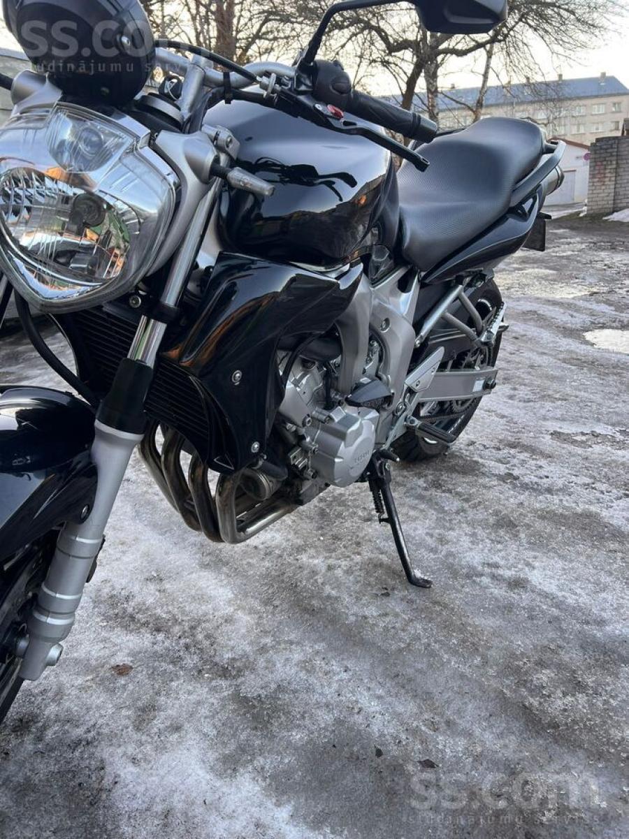 Yamaha FZ 6N 2008 in Ogre, with an engine capacity of 0.60 L and mileage of 0 thousand km for 2800 €, photo 1 on AUTOMOTO.COM.LV