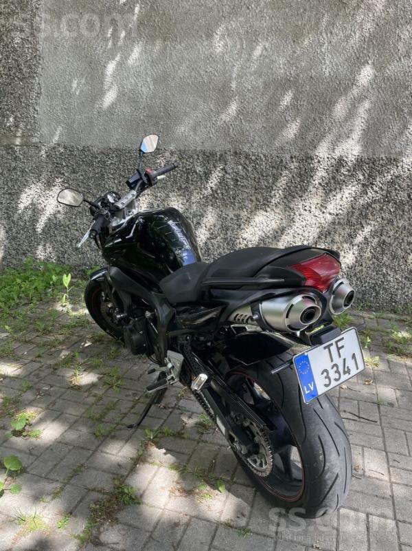 Yamaha FZ 6N 2008 in Bauska, with an engine capacity of 0.60 L and mileage of 0 thousand km for 2800 €, photo 3 on AUTOMOTO.COM.LV